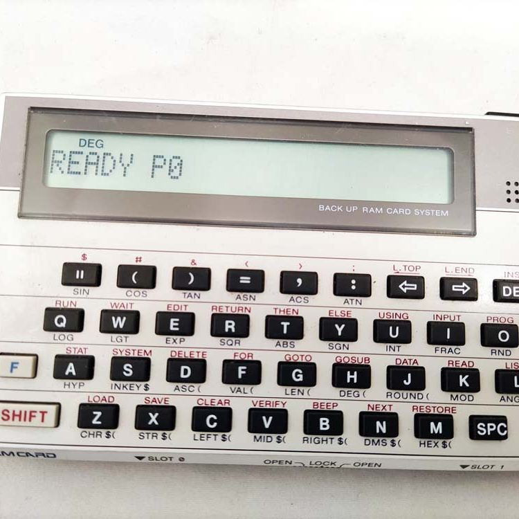 Calculadora Casio FX-750P con módulo RC-4 # 718 | Casio 880