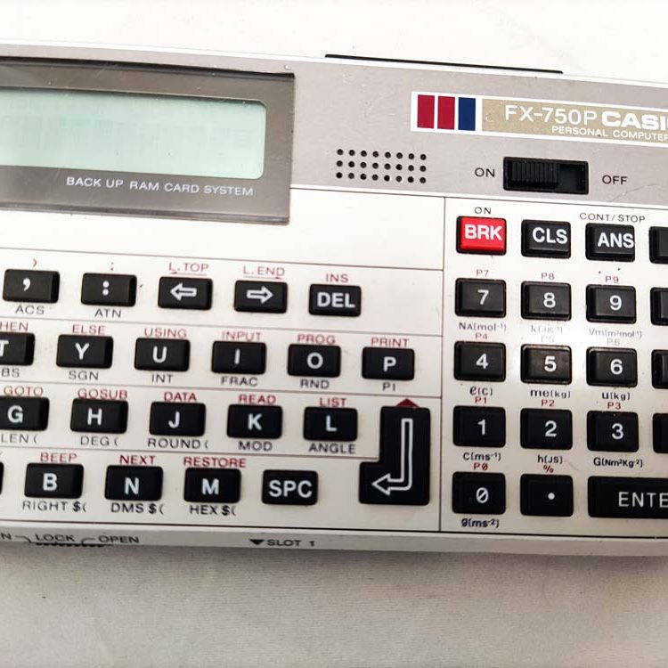 Calculadora Casio FX-750P con módulo RC-4 # 718 | Casio 880