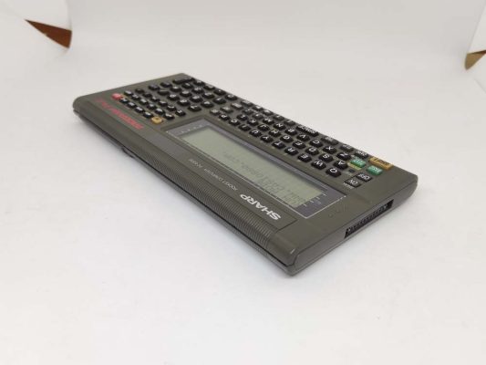 Calculadora Sharp PC-E200 (Versión japonesa PC-E220) # 890 – Casio 880